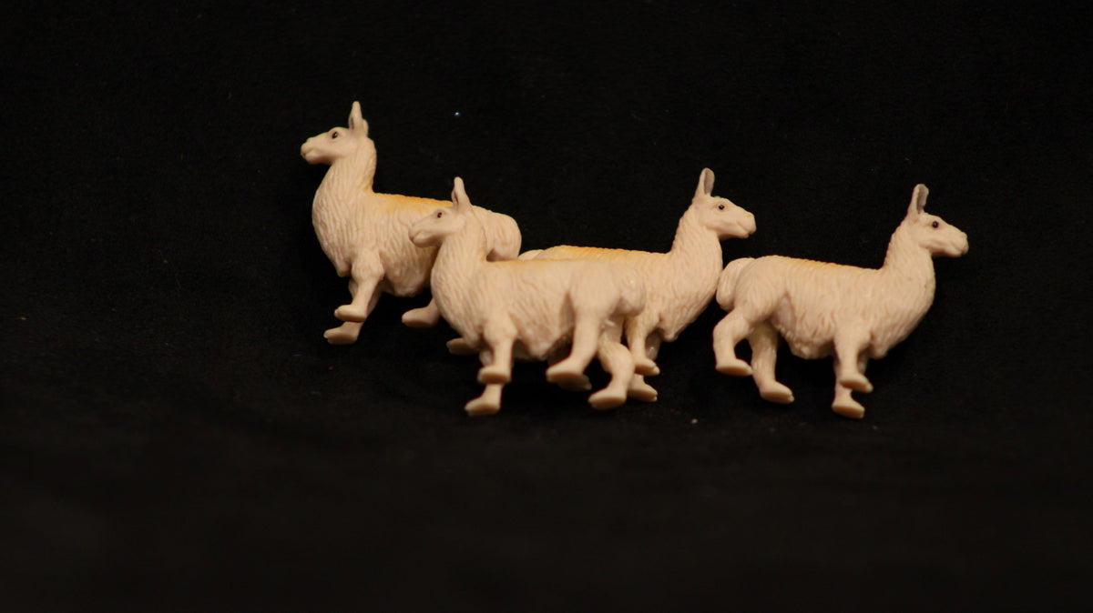 Llama figures – Custom Shift
